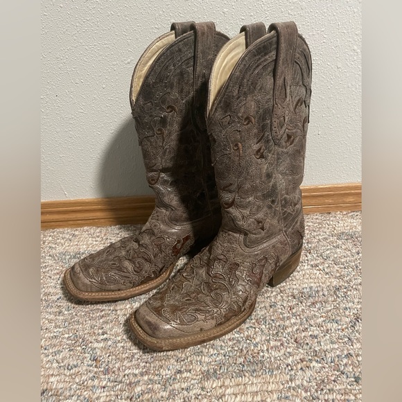 Corral | Shoes | Corral Womens Inlayed Cowgirl Boots 85m | Poshmark